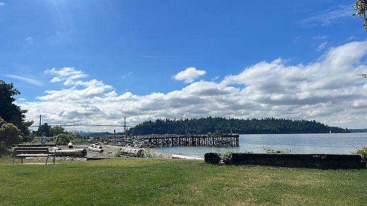 New Modern 2 Br Suite Near Beach, Mall & Downtown - West Vancouver