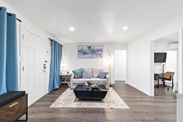 Elegant Modern Home – Perfect Comfort & Design|bbq - Rosemead, CA