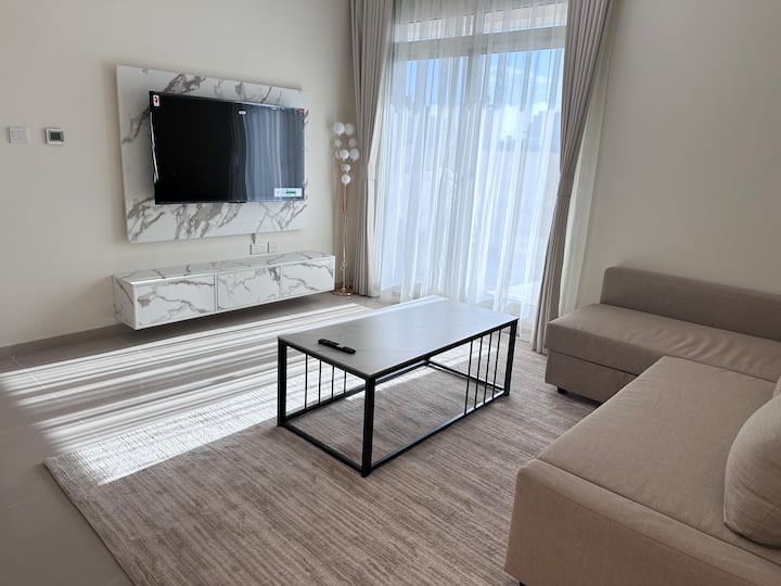 1-bedroom With Jacuzzi & Terrace - Dubai