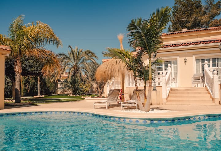 Villa Tulita - Your Private Oasis W/ Pool, Central - Quesada, İspanya