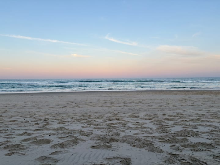 Beachfront Artists Retreat - Ocean Shores