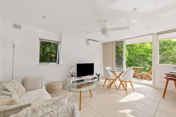 La Verdure: An Intimate Beachside Getaway - Sydney