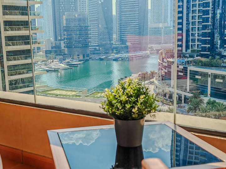 Fully Renovated, Very Spacious, Luxury 5 Br + Maid - Dubai