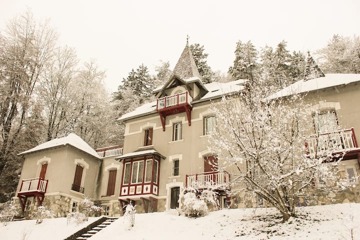Le Manoir Des Alberges, Entre Thermes Et Montagne - Lac du Poursollet