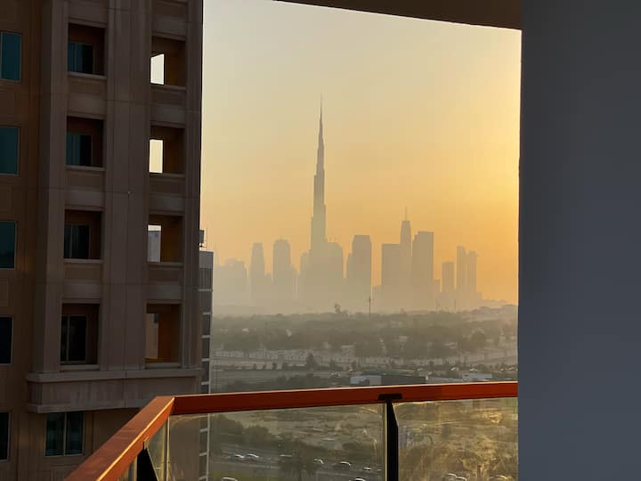 Iconic Burj Views I Ideal Family Stay In Comfy 2br - Dubai