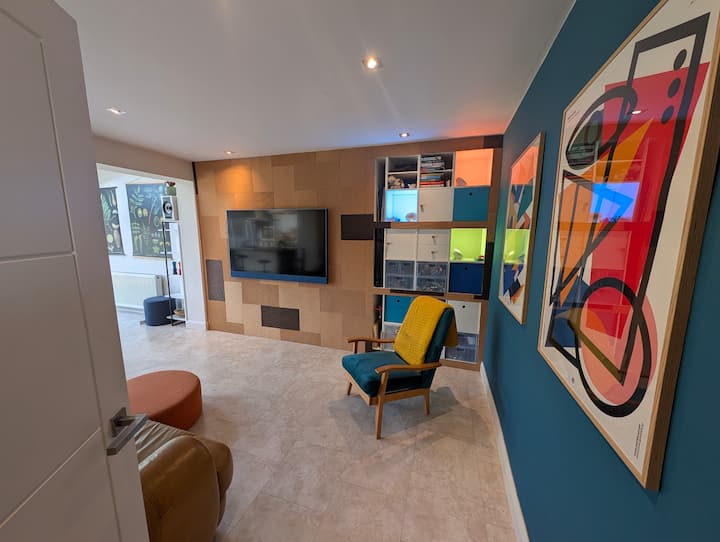 Lovely Family Home - Leeds