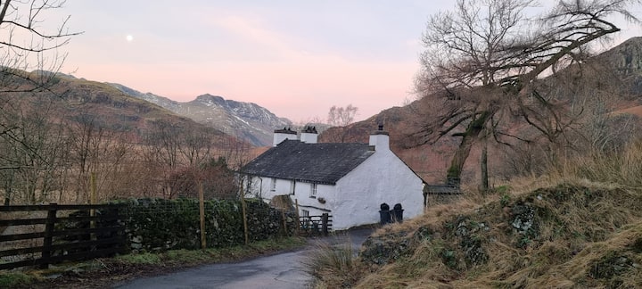 Idyllic Blea Tarn Farmhouse B&b - Grasmere