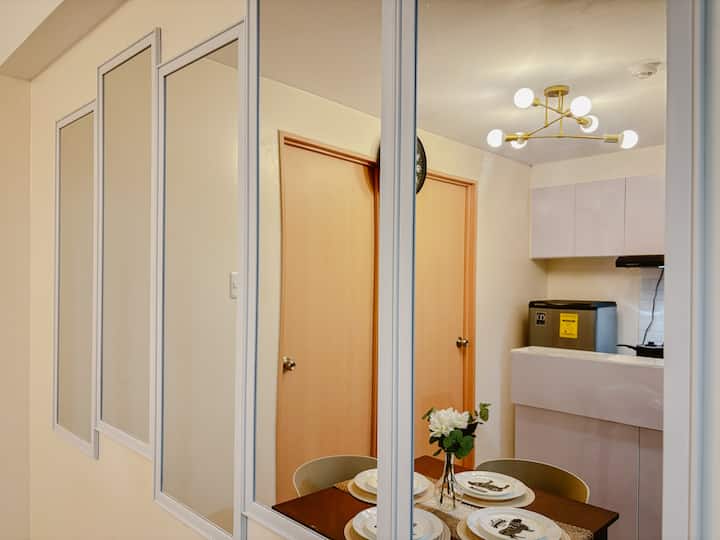 Cozy & Homey 2br Staycation – Urban Suite By Nico - Cainta