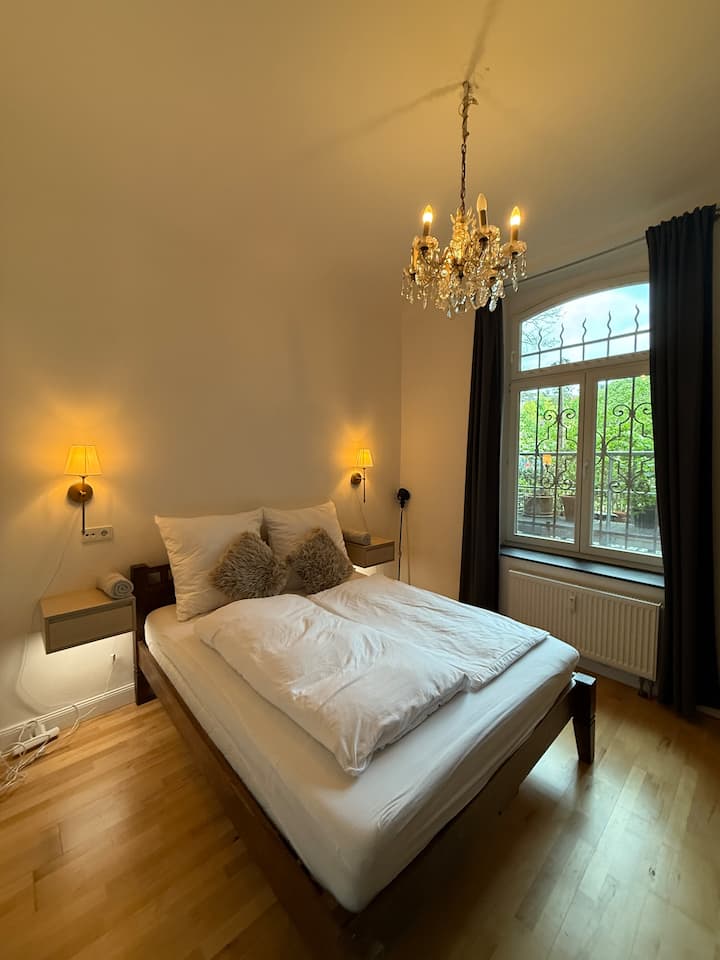 Cozy Apartment In Südstadt - Köln