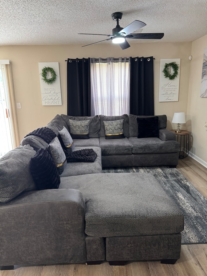 The Cozy Comfort. - Riverdale, GA