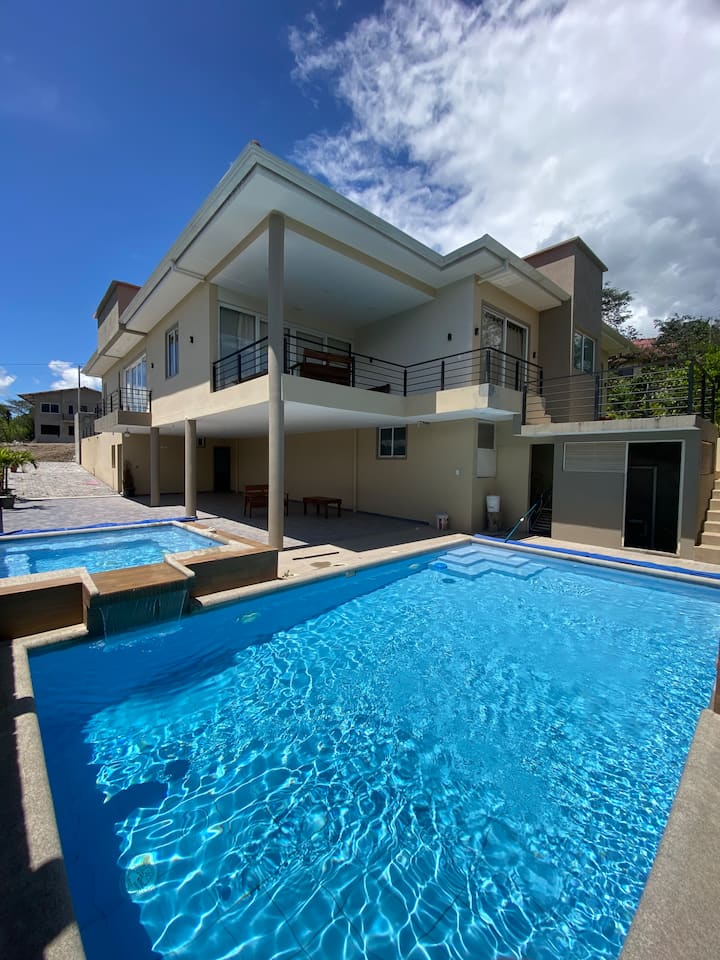 Casa Vacacional Yunguilla - Santa Isabel