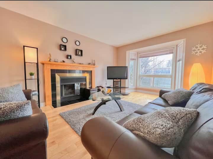 3bd 2.5bt Single Family Home - Ottawa