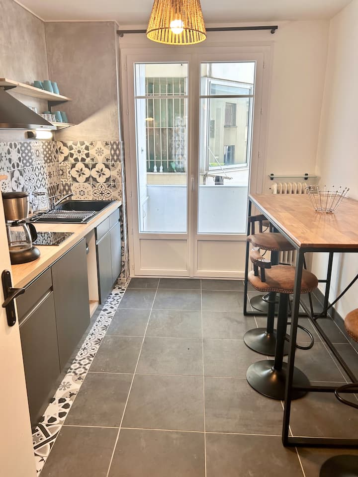 Chambre Balcon Avec  Vue - Centre - 2 Min Tram - Grenoble