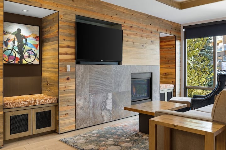 Beautiful Ski-in/ski-out 1 Br Presidential Suite - Beaver Creek, CO