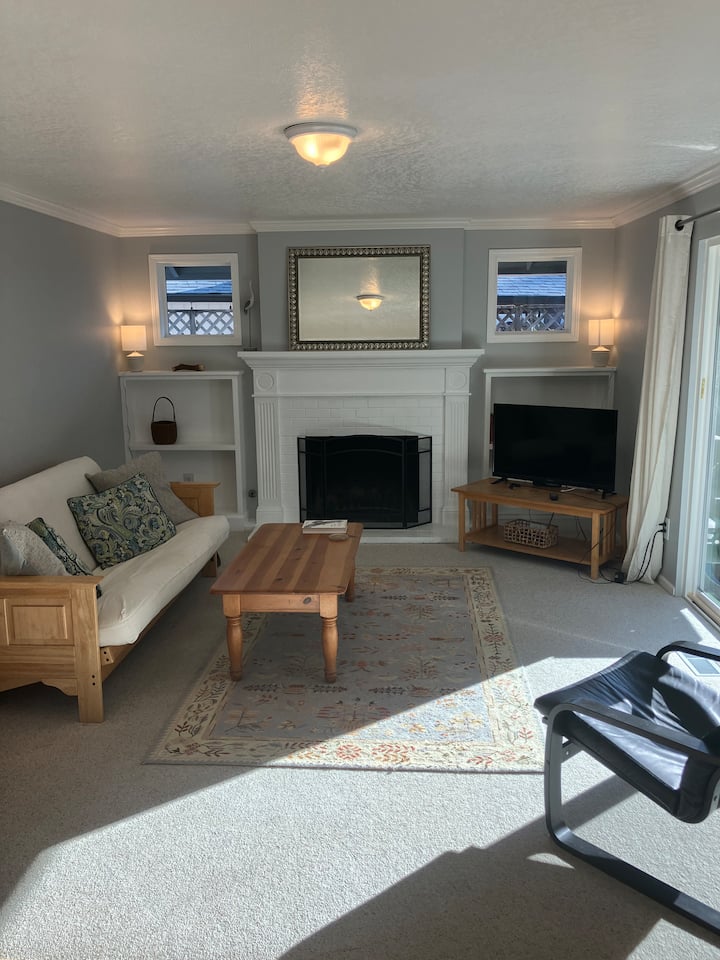 Bethany House Near Parks, Golf,  High-tech - Hillsboro, OR