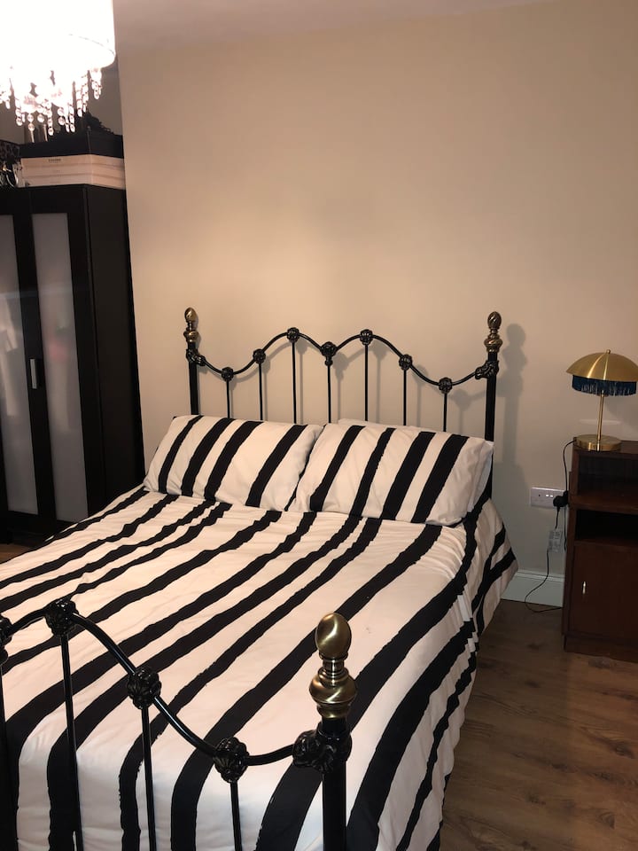 Double Room In A Town House! - Clonmel