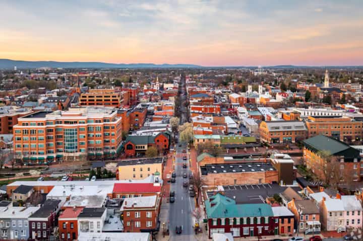 Cozy Pvt Room • 8 Mins To Frederick College & Dwnt - Frederick, MD