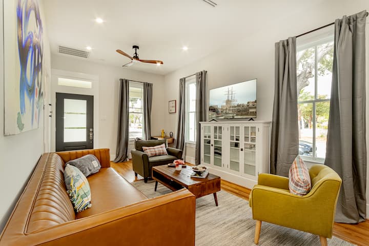 Pleasure Pier Stylish Stay Near Beach | Games Bbq - Galveston, TX
