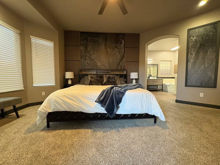 Whitton House King Bed Hot Tub - Avondale, AZ