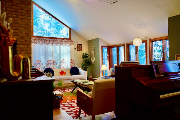 Hillside Hideaway – Relax & Recharge In Vanprasth - Litchfield, NH