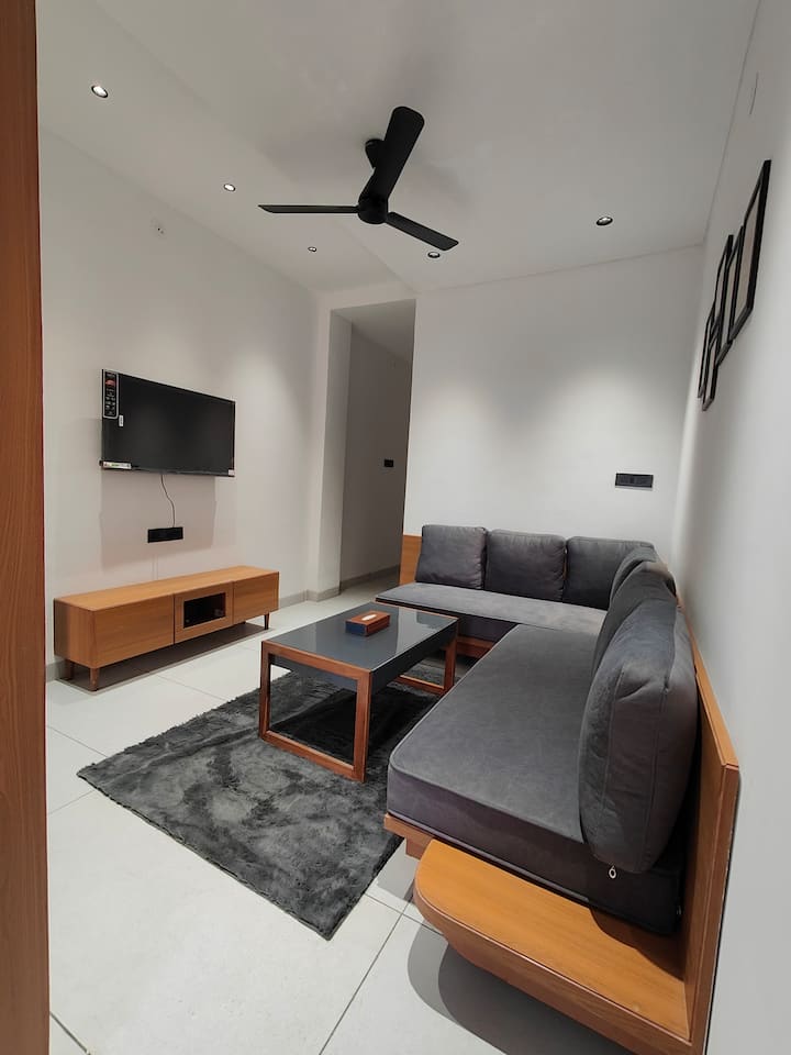 Andaz Downtown[a] Vijay Nagar 2bhk Apmt (By Hyphn) - Indore