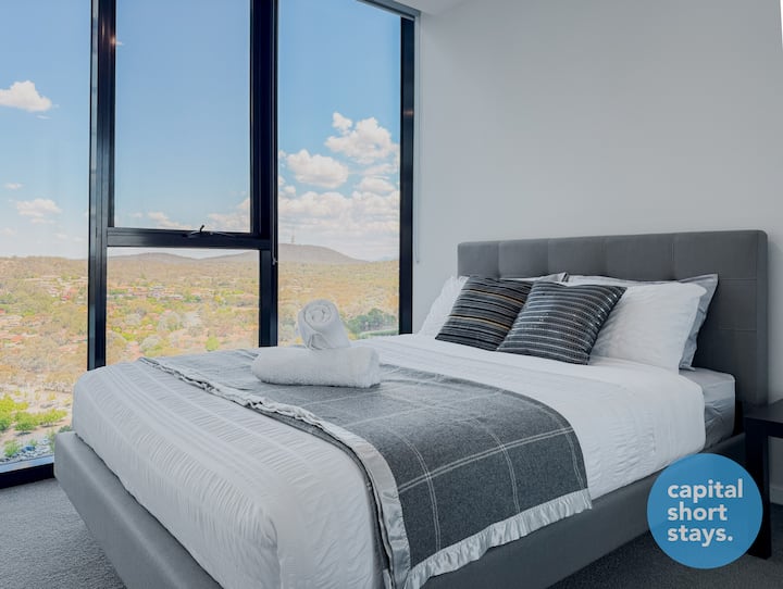 Contemporary High-rise 2br Apt | Near Lake & Shops - Canberra