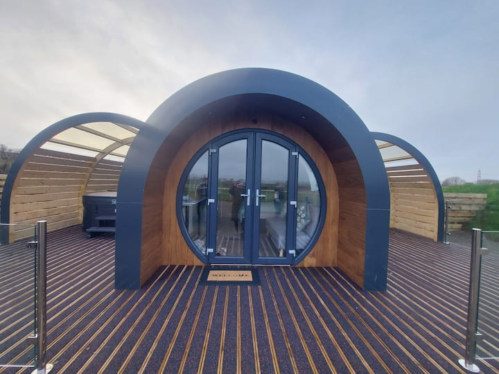 Wildflower Glamping Near Pembroke And Tenby - Freshwater East