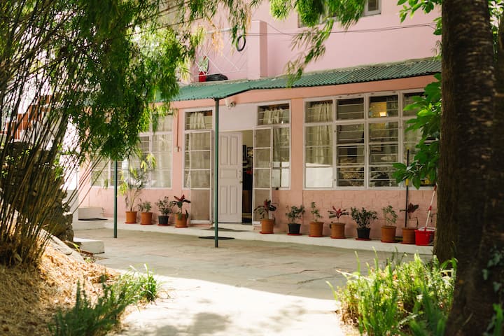 Lady Luna’s Ochre Home - Dharamshala