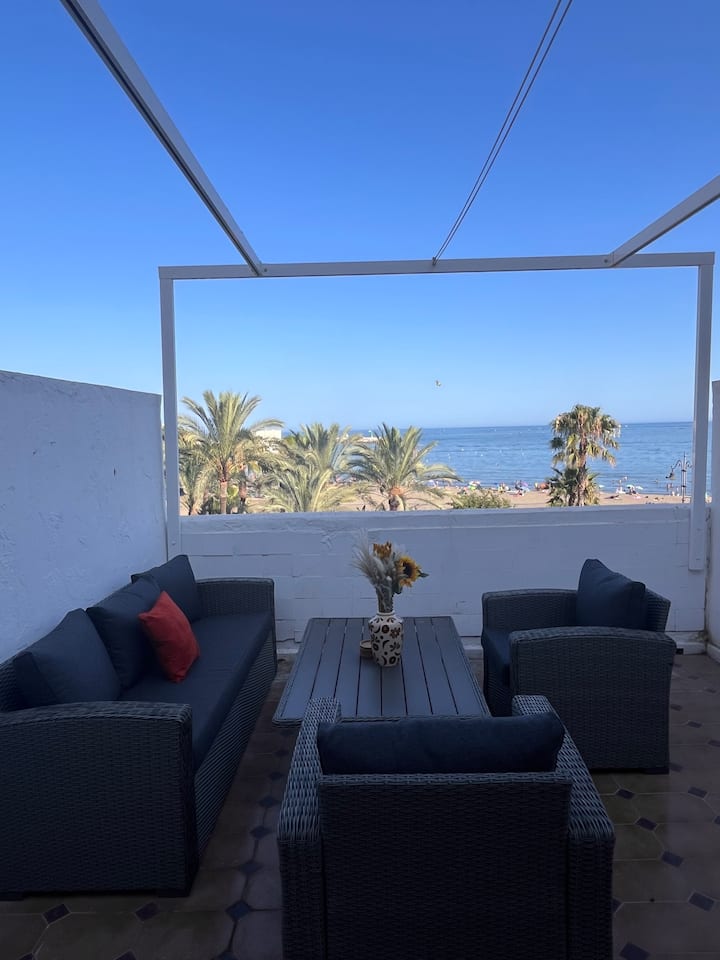 Apartment On The Beach - Benalmádena