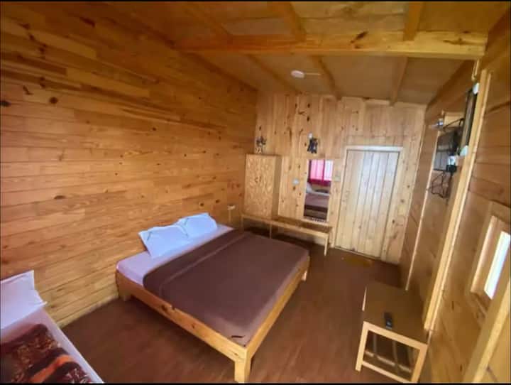 Cozy Wooden Cabin /Couple/3pax - Kodaikanal