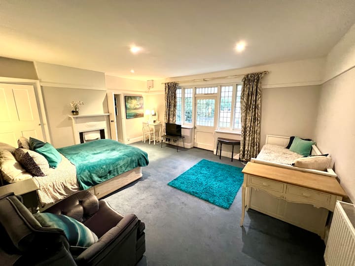 Central En Suite With Parking - Marlow