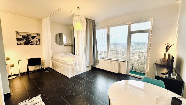 Zentrales Apartment Krefeld (Balkon, Wlan, Küche) - Krefeld