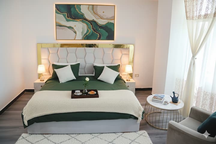 City Centre Apartment +4beds + Serviced ~ Airport - Addis-Abeba