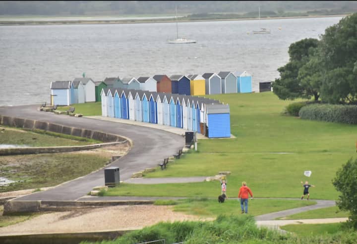 Purbeck Vu, 2 Bed Apt, Seaview, Balcony, Parking - Wareham, UK