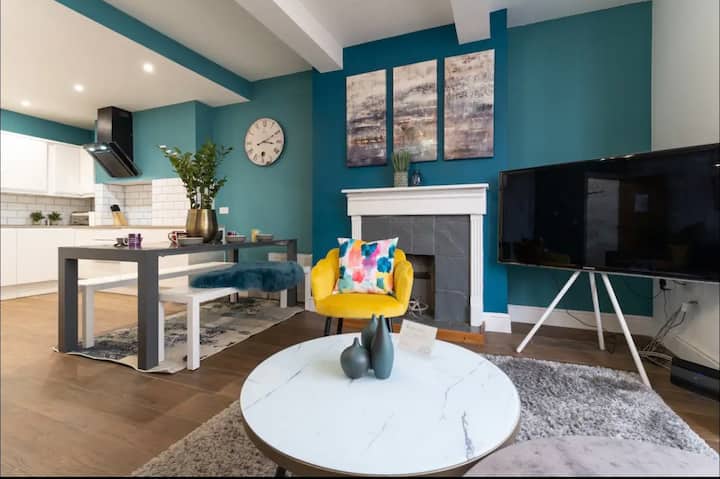 Bn1 Riviera Rooms : 4 Bed & Bath : Sleeps 10 - Brighton