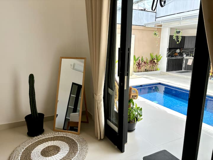 Cozy 2br Villa+private Pool In The Heart Of Canggu - Canggu