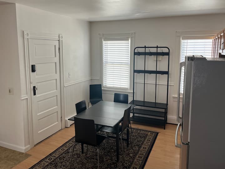 Quaint 2 Bedroom, Close To It All! - Bristol, RI