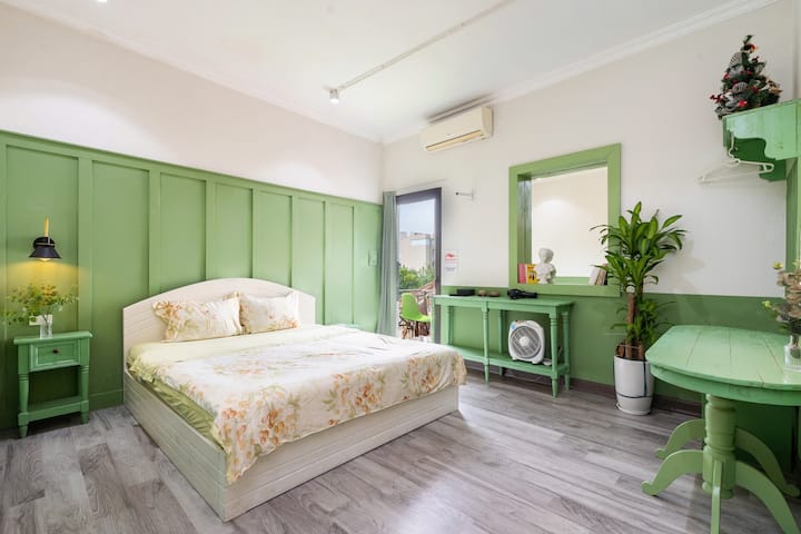 Elegant European-style 3br 200m2, 5min Hoan Kiem - China