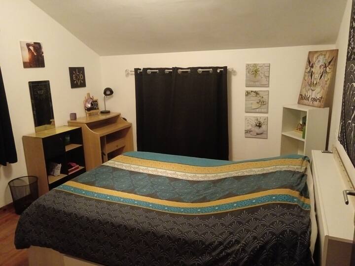 Chambre Lit Double - Le Puy-en-Velay