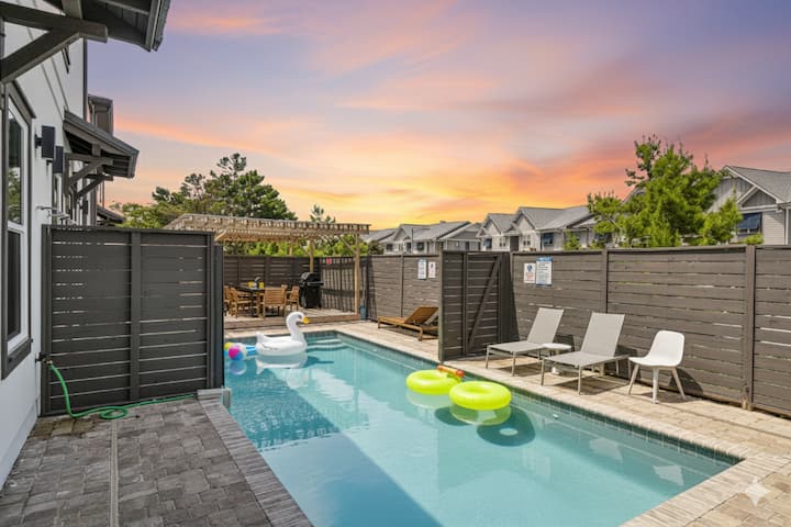 Luxury Duplex Steps From Beach - Panama City Beach, FL