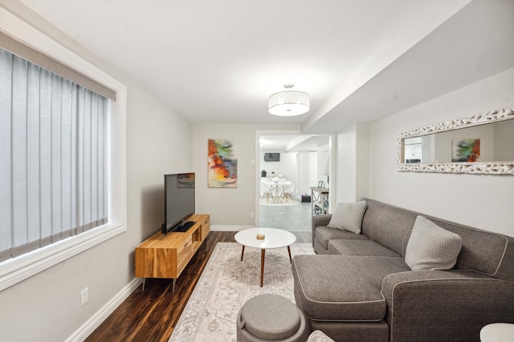 Orleans Cozy Corner - Ottawa