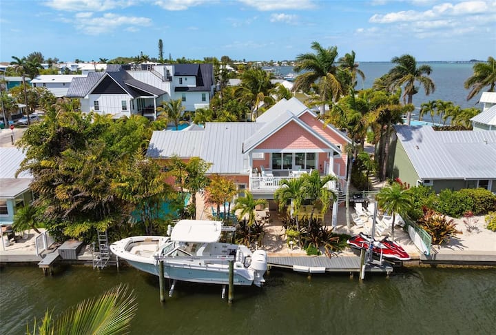 Casa Rosa~beautiful Waterfront~steps To The Beach! - Bradenton Beach