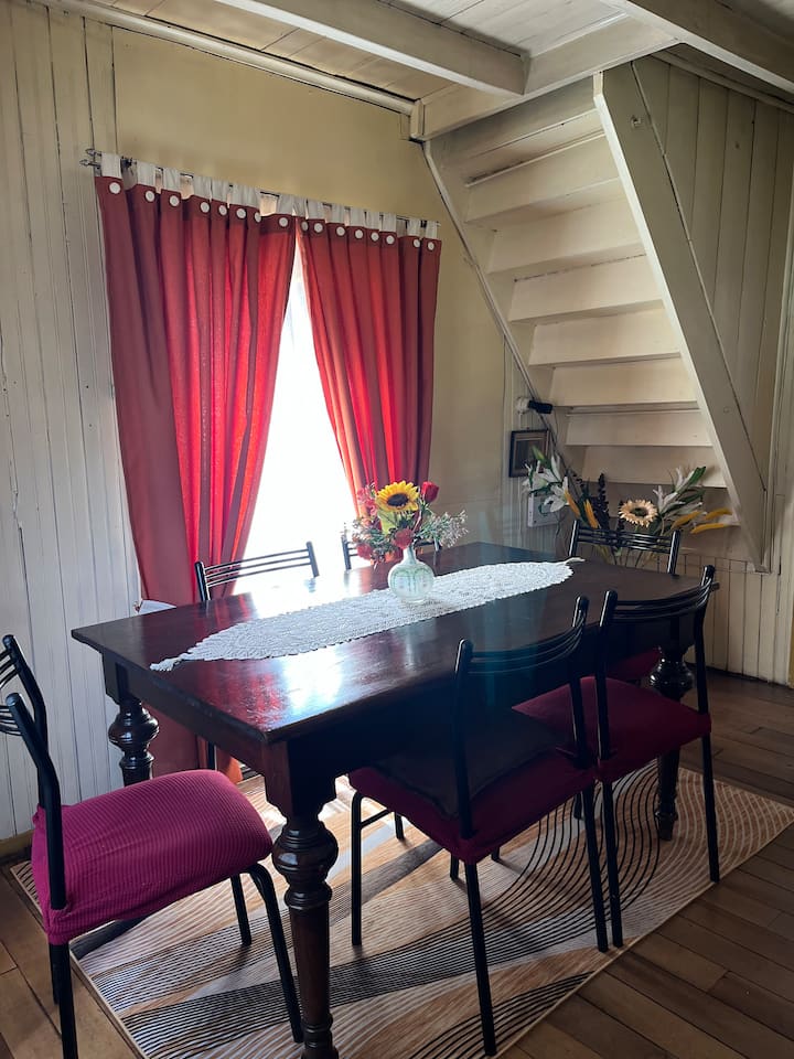 Casa Rústica En Valdivia - Valdivia