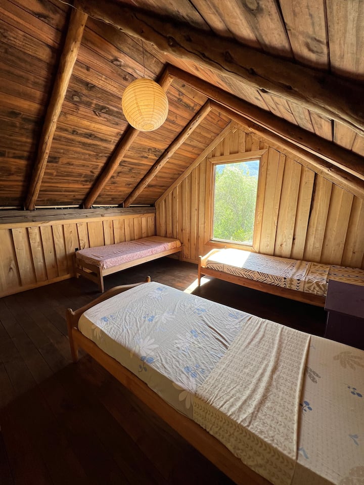 Entre Las Hojas Hostal - 01 - El Bolsón