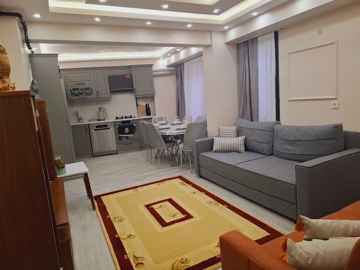 Sahi̇l Ve Metroya Yakın. Tarabya Merkezde Lüx Daire - Riva