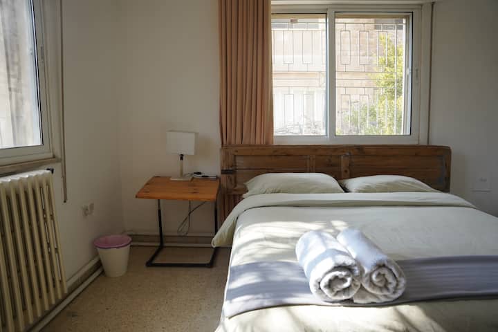 Cozy Stay In Jabal Alluwiebdeh + Cityview Garden - Amman