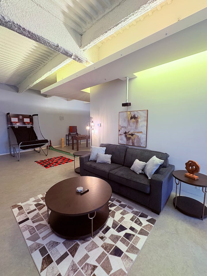 Huge Loft Game Space! - Syracuse
