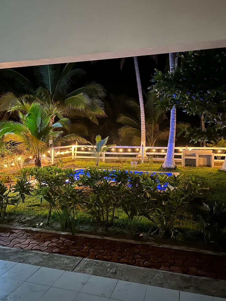 Hermosa Casa A Orilla De Playa - Costa Esmeralda