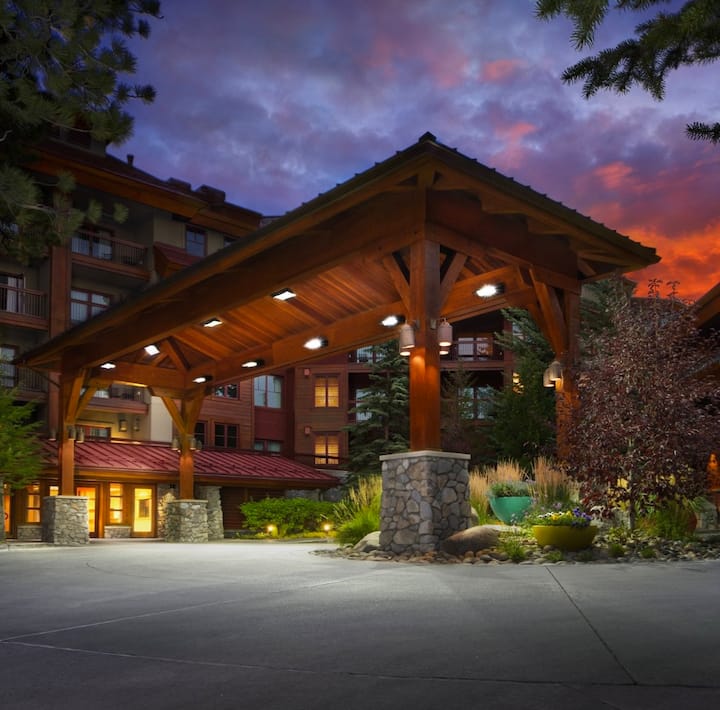 Luxury 3 Br 3 Queen 2 Sofa Beds Kitchen Suite - South Lake Tahoe, CA