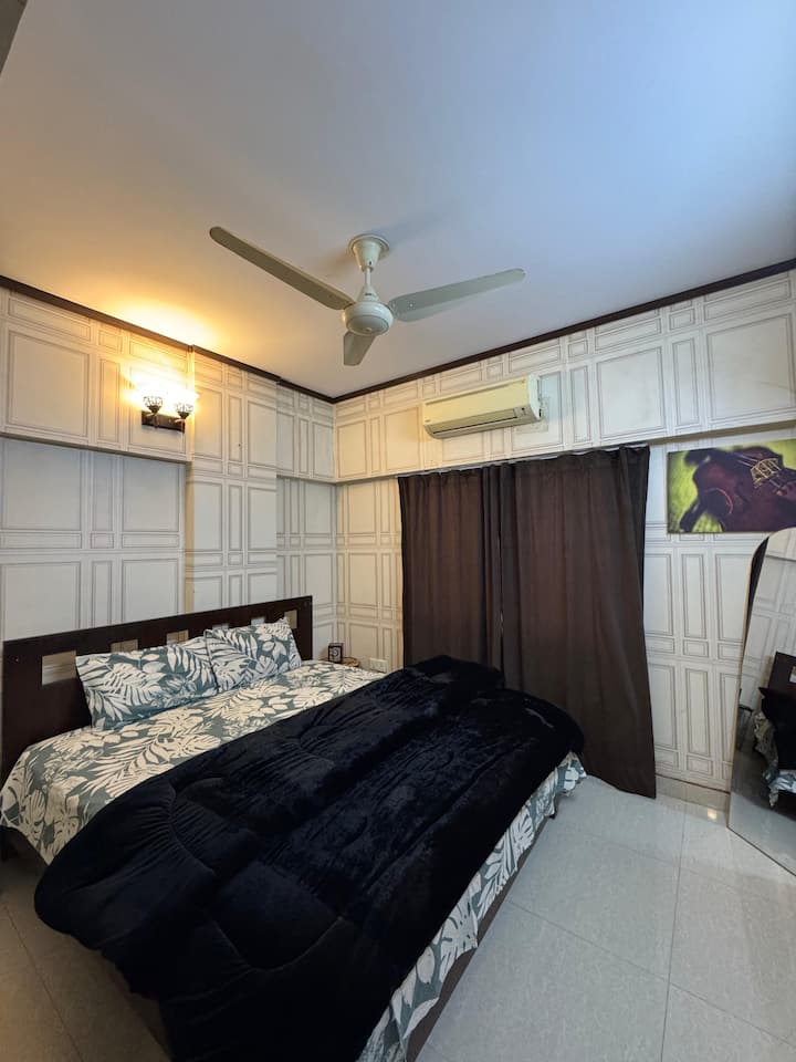 Elegant 2br | Dha 6 | Near Shops & Restaurants - Karachi